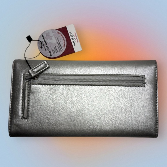 mundi | Bags | Mundi Silver Gray Wallet Rfid Protected | Poshmark